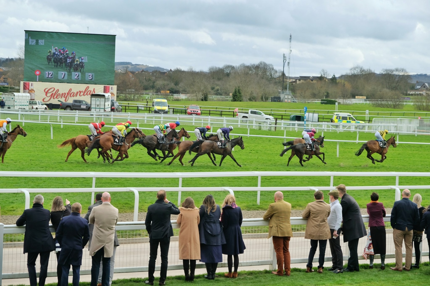 Cheltenham April Meeting - Private Grandstand Box